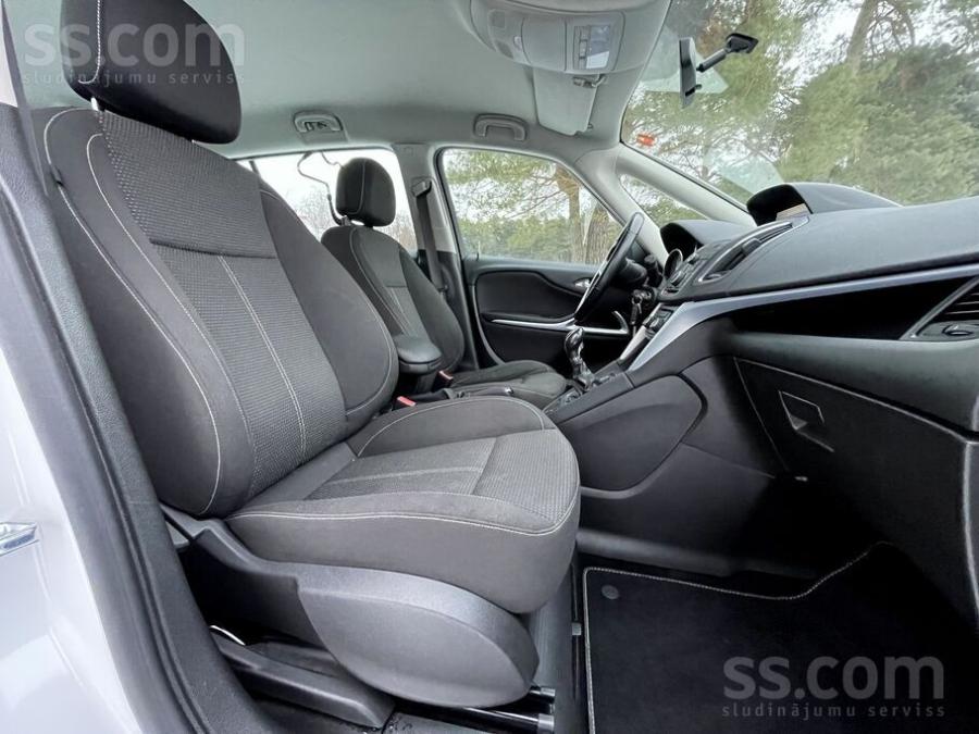 Balts Opel Zafira 2013 Jūrmala, ar dzinēja tilpumu 2.00 L un nobraukumu 0 tūkst. km par 5450 €, foto 28 vietnē AUTOMOTO.COM.LV