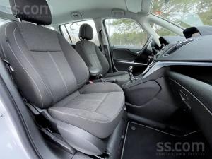 Balts Opel Zafira 2013 Jūrmala, ar dzinēja tilpumu 2.00 L un nobraukumu 0 tūkst. km par 5450 €, foto 33 vietnē AUTOMOTO.COM.LV