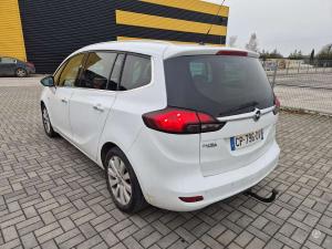 Balts Opel Zafira 2013 Tauragė, ar dzinēja tilpumu 2.00 L un nobraukumu 232 tūkst. km par 4000 €, foto 2 vietnē AUTOMOTO.COM.LV