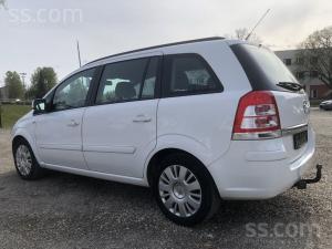 Balts Opel Zafira 2013 Valmiera, ar dzinēja tilpumu 1.60 L un nobraukumu 186 tūkst. km par 3890 €, foto 5 vietnē AUTOMOTO.COM.LV