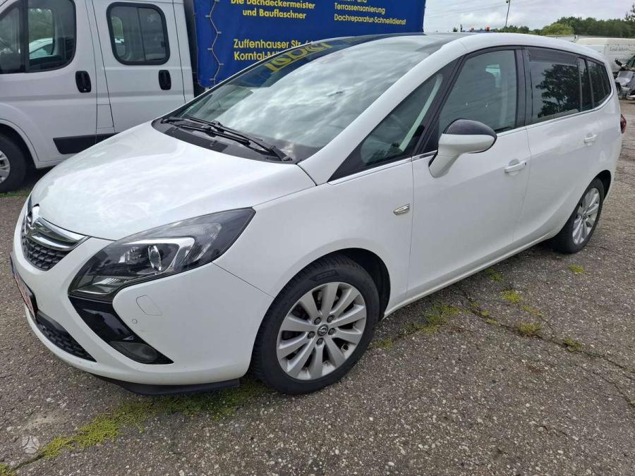 Balts Opel Zafira 2013 Alīta, ar dzinēja tilpumu 2.00 L un nobraukumu 250 tūkst. km par 4400 €, foto 4 vietnē AUTOMOTO.COM.LV
