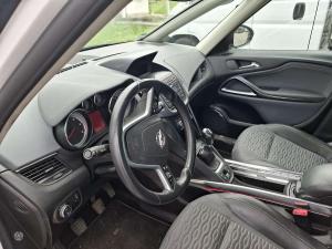 Balts Opel Zafira 2013 Alīta, ar dzinēja tilpumu 2.00 L un nobraukumu 250 tūkst. km par 4400 €, foto 10 vietnē AUTOMOTO.COM.LV
