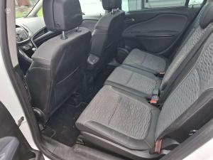 Balts Opel Zafira 2013 Alīta, ar dzinēja tilpumu 2.00 L un nobraukumu 250 tūkst. km par 4400 €, foto 12 vietnē AUTOMOTO.COM.LV