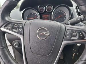 Balts Opel Zafira 2013 Alīta, ar dzinēja tilpumu 2.00 L un nobraukumu 250 tūkst. km par 4400 €, foto 18 vietnē AUTOMOTO.COM.LV