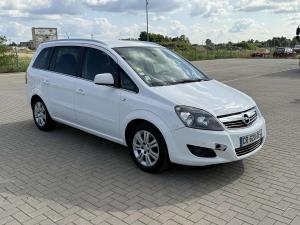 White Opel Zafira 2013 in Taurage, with an engine capacity of 1.70 L and mileage of 239 thousand km for 3800 €, photo 3 on AUTOMOTO.COM.LV