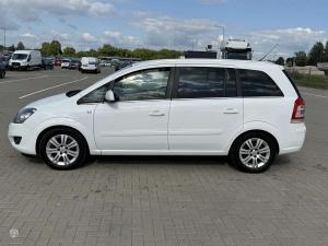 White Opel Zafira 2013 in Taurage, with an engine capacity of 1.70 L and mileage of 239 thousand km for 3800 €, photo 5 on AUTOMOTO.COM.LV