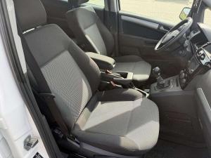 White Opel Zafira 2013 in Taurage, with an engine capacity of 1.70 L and mileage of 239 thousand km for 3800 €, photo 18 on AUTOMOTO.COM.LV