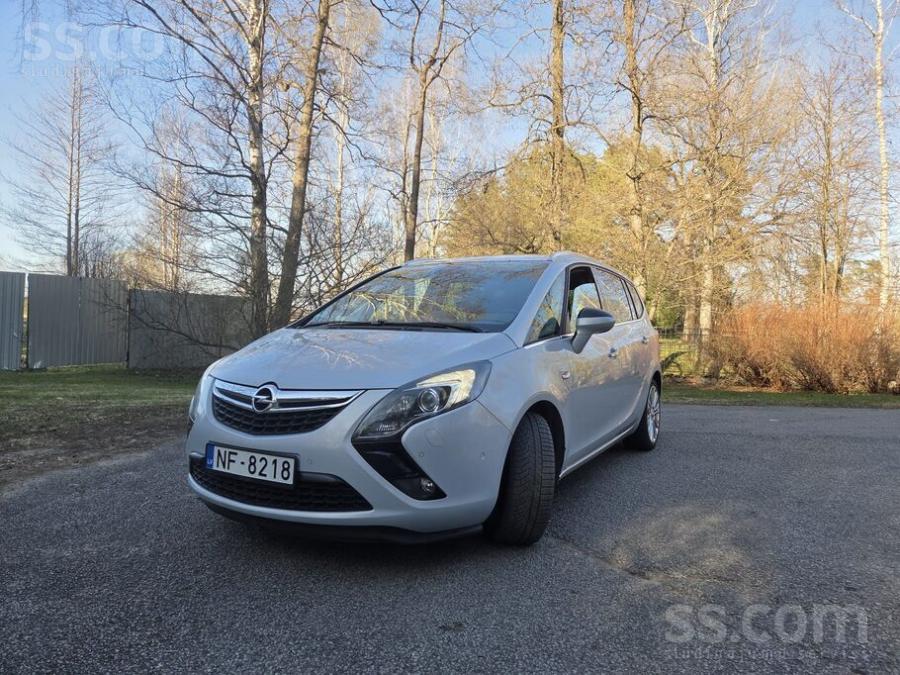 Balts Opel Zafira 2013 Rīga, ar dzinēja tilpumu 1.60 L un nobraukumu 284 tūkst. km par 5100 €, foto 1 vietnē AUTOMOTO.COM.LV