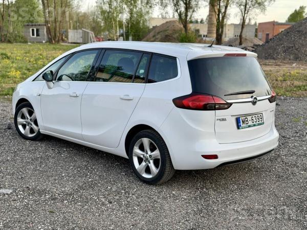 Balts Opel Zafira 2014 Cēsis, ar dzinēja tilpumu 1.60 L un nobraukumu 290 tūkst. km par 5200 €, foto 6 vietnē AUTOMOTO.COM.LV