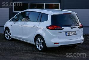 Balts Opel Zafira 2014 Cēsis, ar dzinēja tilpumu 1.60 L un nobraukumu 289 tūkst. km par 5200 €, foto  vietnē AUTOMOTO.COM.LV