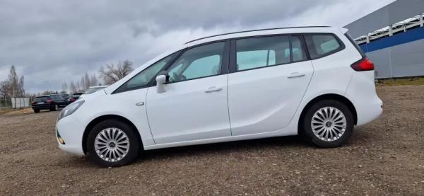 Balts Opel Zafira 2014 Daugavpils, ar dzinēja tilpumu 1.60 L un nobraukumu 222 tūkst. km par 4999 €, foto 2 vietnē AUTOMOTO.COM.LV