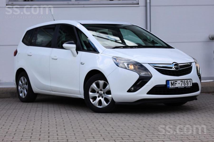 White Opel Zafira 2014 in Riga, with an engine capacity of 2.00 L and mileage of 0 thousand km for 2995 €, photo 3 on AUTOMOTO.COM.LV