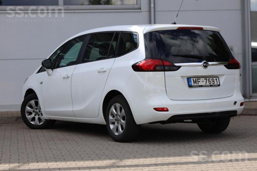 White Opel Zafira 2014 in Riga, with an engine capacity of 2.00 L and mileage of 0 thousand km for 2995 €, photo 4 on AUTOMOTO.COM.LV
