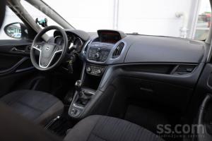 White Opel Zafira 2014 in Riga, with an engine capacity of 2.00 L and mileage of 0 thousand km for 2995 €, photo 9 on AUTOMOTO.COM.LV