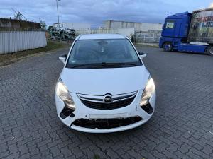 White Opel Zafira 2014 in Marijampole, with an engine capacity of 1.60 L and mileage of 266 thousand km for 3750 €, photo 3 on AUTOMOTO.COM.LV