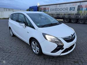 White Opel Zafira 2014 in Marijampole, with an engine capacity of 1.60 L and mileage of 266 thousand km for 3750 €, photo 4 on AUTOMOTO.COM.LV