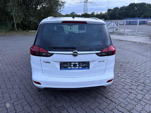 White Opel Zafira 2014 in Marijampole, with an engine capacity of 1.60 L and mileage of 266 thousand km for 3750 €, photo 6 on AUTOMOTO.COM.LV