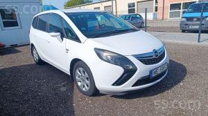 White Opel Zafira 2015 in Cesis, with an engine capacity of 2.00 L and mileage of 227 thousand km for 5550 €, photo  on AUTOMOTO.COM.LV