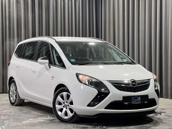 White Opel Zafira 2016 in Marijampole, with an engine capacity of 1.96 L and mileage of 134 thousand km for 7850 €, photo 1 on AUTOMOTO.COM.LV