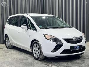 White Opel Zafira 2016 in Marijampole, with an engine capacity of 2.00 L and mileage of 134 thousand km for 7850 €, photo 6 on AUTOMOTO.COM.LV