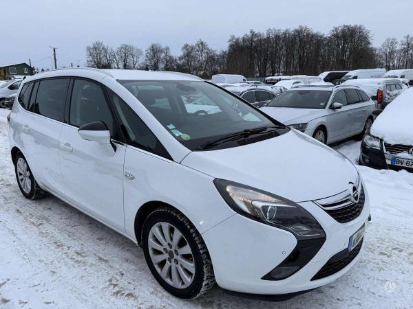 Balts Opel Zafira 2016 Tauragė, ar dzinēja tilpumu 1.60 L un nobraukumu 186 tūkst. km par 6000 €, foto 2 vietnē AUTOMOTO.COM.LV