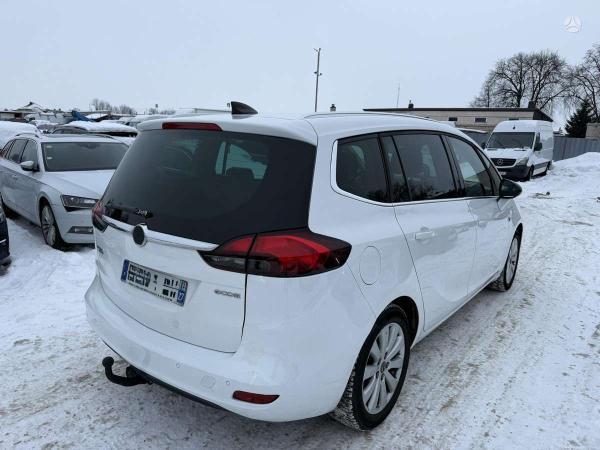 Balts Opel Zafira 2016 Tauragė, ar dzinēja tilpumu 1.60 L un nobraukumu 186 tūkst. km par 6000 €, foto 3 vietnē AUTOMOTO.COM.LV