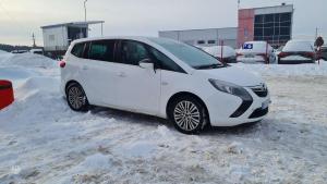 White Opel Zafira 2016 in Taurage, with an engine capacity of 1.60 L and mileage of 276 thousand km for 3950 €, photo  on AUTOMOTO.COM.LV