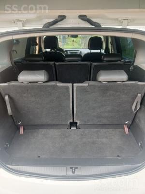 White Opel Zafira 2016 in Ogre, with an engine capacity of 2.00 L and mileage of 210 thousand km for 6500 €, photo 11 on AUTOMOTO.COM.LV