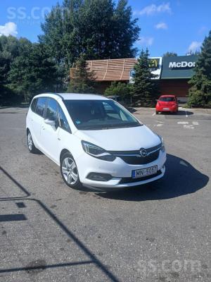 Balts Opel Zafira 2016 Ogre, ar dzinēja tilpumu 2.00 L un nobraukumu 210 tūkst. km par 6500 €, foto  vietnē AUTOMOTO.COM.LV
