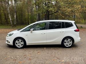 Balts Opel Zafira 2016 Rīga, ar dzinēja tilpumu 2.00 L un nobraukumu 0 tūkst. km par 6999 €, foto 3 vietnē AUTOMOTO.COM.LV