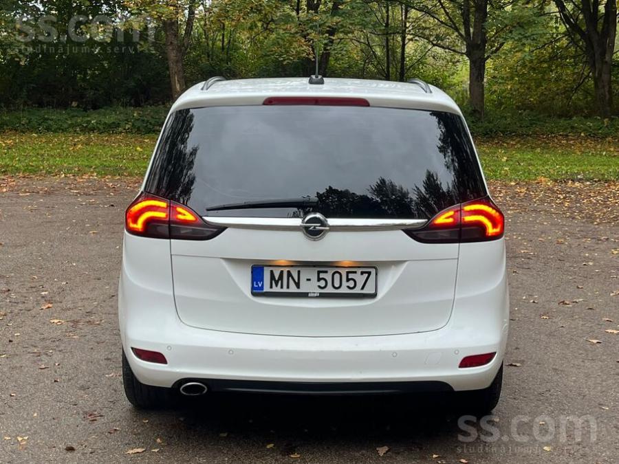 Balts Opel Zafira 2016 Rīga, ar dzinēja tilpumu 2.00 L un nobraukumu 0 tūkst. km par 6999 €, foto 5 vietnē AUTOMOTO.COM.LV