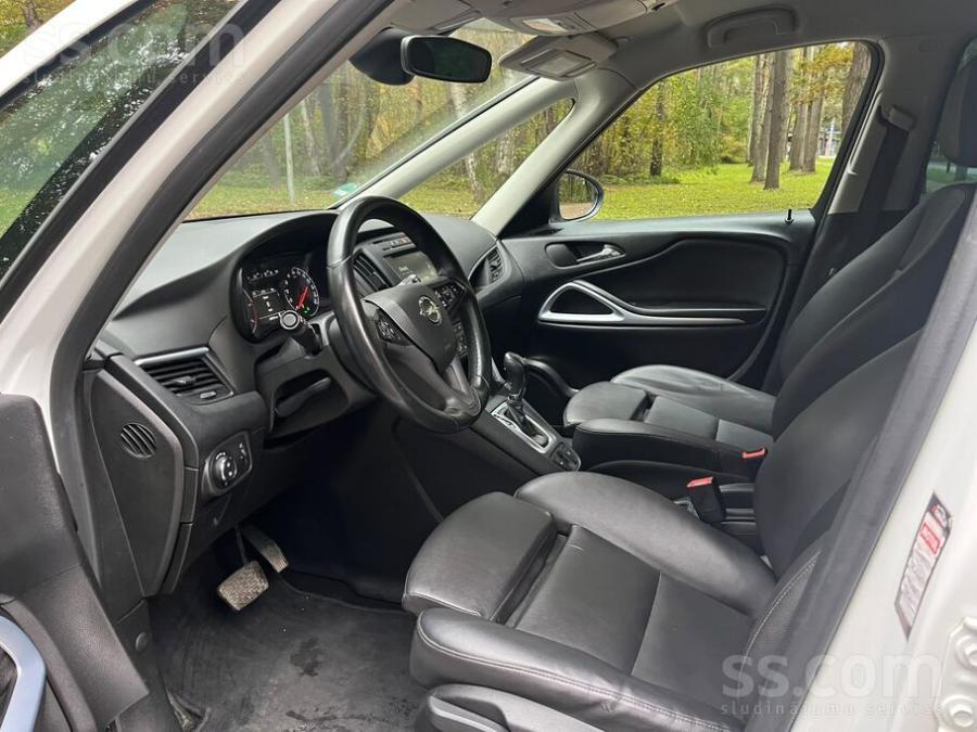 Balts Opel Zafira 2016 Rīga, ar dzinēja tilpumu 2.00 L un nobraukumu 0 tūkst. km par 6999 €, foto 10 vietnē AUTOMOTO.COM.LV