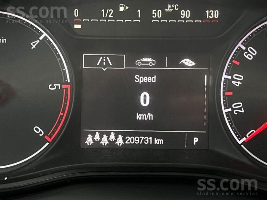 Balts Opel Zafira 2016 Rīga, ar dzinēja tilpumu 2.00 L un nobraukumu 0 tūkst. km par 6999 €, foto 14 vietnē AUTOMOTO.COM.LV
