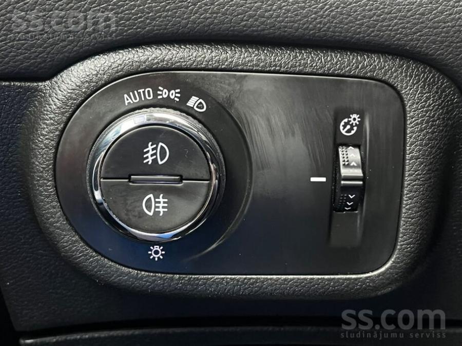 Balts Opel Zafira 2016 Rīga, ar dzinēja tilpumu 2.00 L un nobraukumu 0 tūkst. km par 6999 €, foto 17 vietnē AUTOMOTO.COM.LV