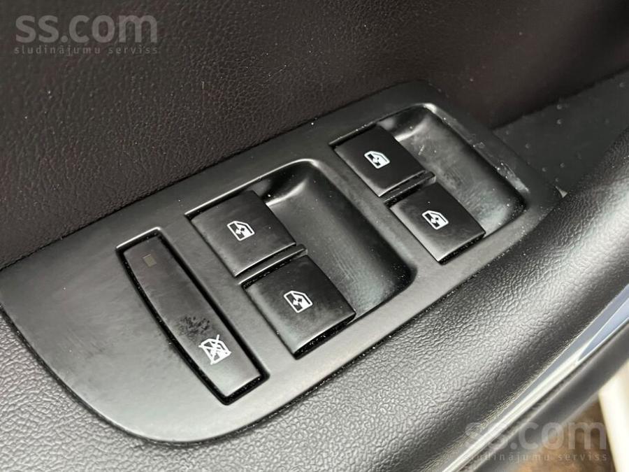 Balts Opel Zafira 2016 Rīga, ar dzinēja tilpumu 2.00 L un nobraukumu 0 tūkst. km par 6999 €, foto 18 vietnē AUTOMOTO.COM.LV