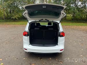 Balts Opel Zafira 2016 Rīga, ar dzinēja tilpumu 2.00 L un nobraukumu 0 tūkst. km par 6999 €, foto 28 vietnē AUTOMOTO.COM.LV