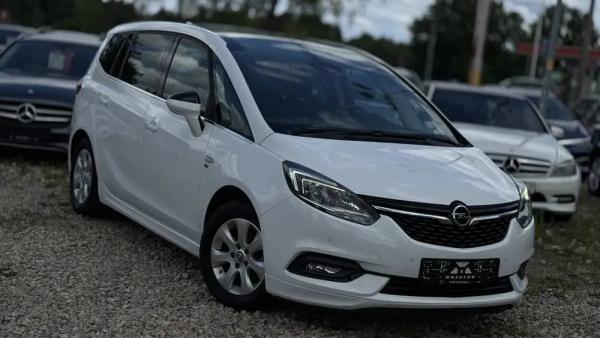 Balts Opel Zafira 2017 Jelgava, ar dzinēja tilpumu 1.60 L un nobraukumu 230 tūkst. km par 7990 €, foto 1 vietnē AUTOMOTO.COM.LV