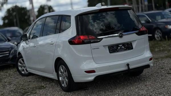 Balts Opel Zafira 2017 Jelgava, ar dzinēja tilpumu 1.60 L un nobraukumu 230 tūkst. km par 7990 €, foto 4 vietnē AUTOMOTO.COM.LV