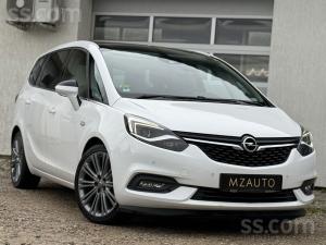 White Opel Zafira 2017 in Tukums, with an engine capacity of 2.00 L and mileage of 171 thousand km for 10490 €, photo  on AUTOMOTO.COM.LV