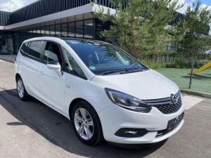 White Opel Zafira 2018 in Kaunas, with an engine capacity of 1.60 L and mileage of 2 thousand km for 8250 €, photo 4 on AUTOMOTO.COM.LV