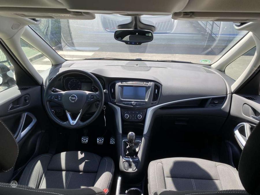 White Opel Zafira 2018 in Kaunas, with an engine capacity of 1.60 L and mileage of 2 thousand km for 8250 €, photo 15 on AUTOMOTO.COM.LV