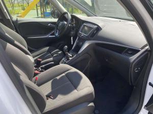 White Opel Zafira 2018 in Kaunas, with an engine capacity of 1.60 L and mileage of 2 thousand km for 8250 €, photo 20 on AUTOMOTO.COM.LV