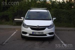 White Opel Zafira 2018 in Riga, with an engine capacity of 1.60 L and mileage of 158 thousand km for 7950 €, photo 3 on AUTOMOTO.COM.LV