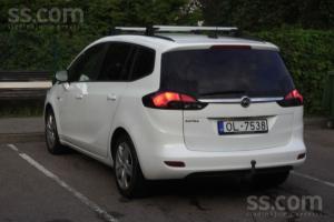 White Opel Zafira 2018 in Riga, with an engine capacity of 1.60 L and mileage of 158 thousand km for 7950 €, photo 5 on AUTOMOTO.COM.LV