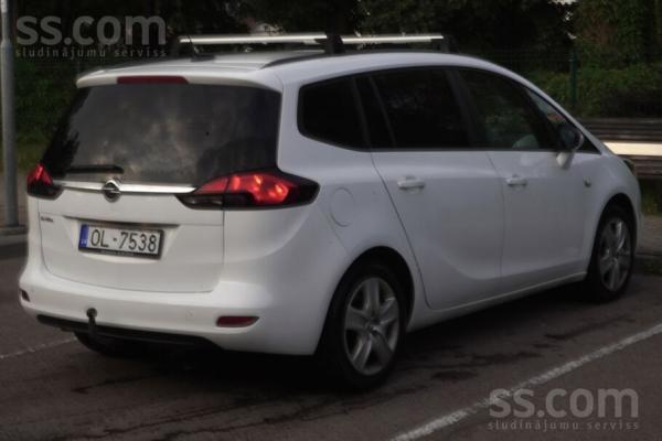 White Opel Zafira 2018 in Riga, with an engine capacity of 1.60 L and mileage of 158 thousand km for 7950 €, photo 7 on AUTOMOTO.COM.LV