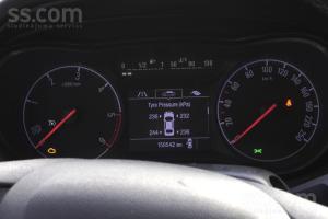 White Opel Zafira 2018 in Riga, with an engine capacity of 1.60 L and mileage of 158 thousand km for 7950 €, photo 12 on AUTOMOTO.COM.LV