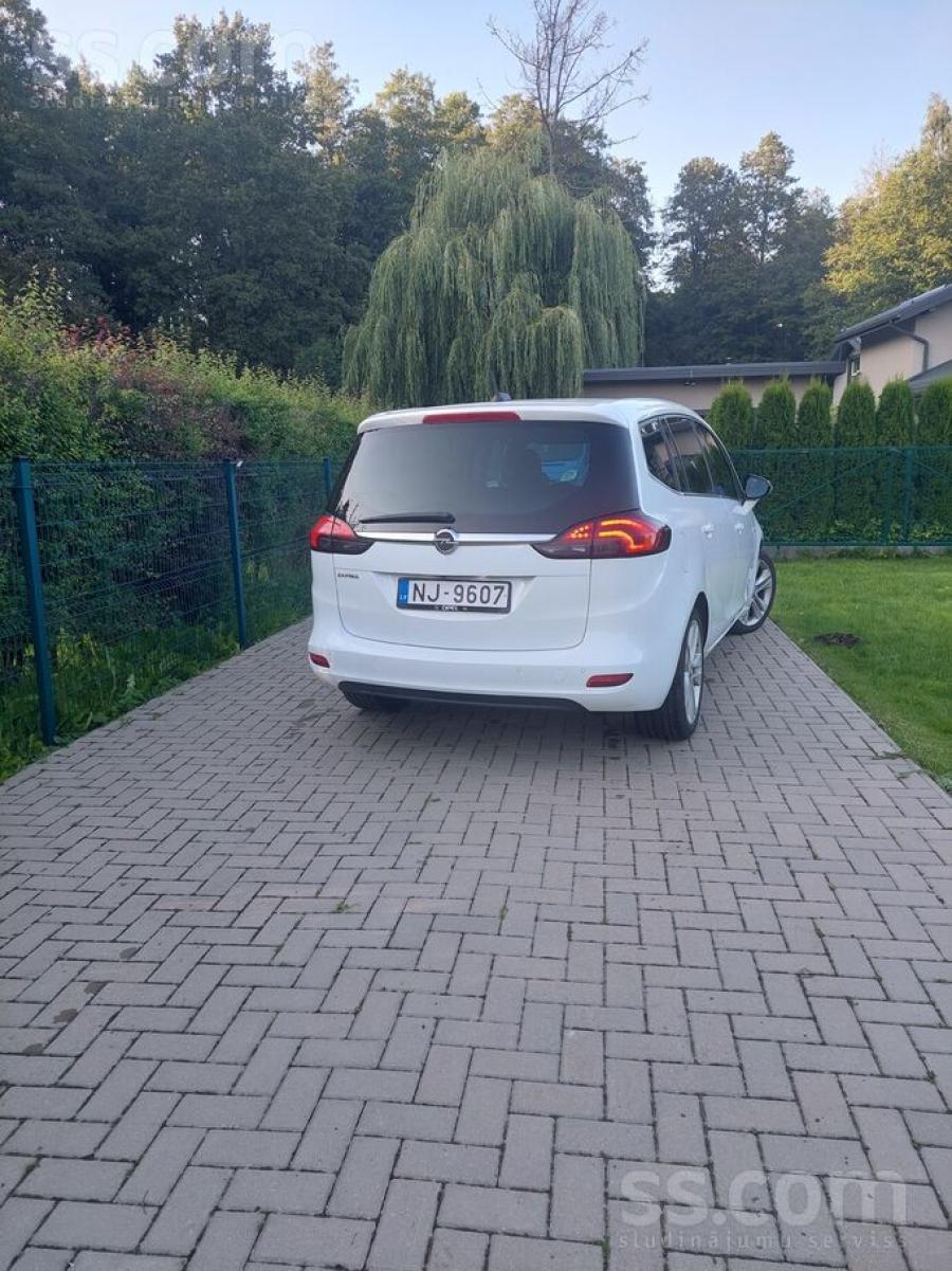 Balts Opel Zafira 2019 Jūrmala, ar dzinēja tilpumu 1.60 L un nobraukumu 185 tūkst. km par 10750 €, foto 4 vietnē AUTOMOTO.COM.LV