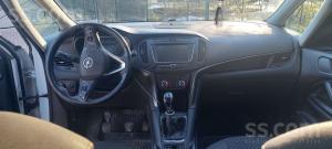 Balts Opel Zafira 2019 Jūrmala, ar dzinēja tilpumu 1.60 L un nobraukumu 185 tūkst. km par 10750 €, foto 7 vietnē AUTOMOTO.COM.LV