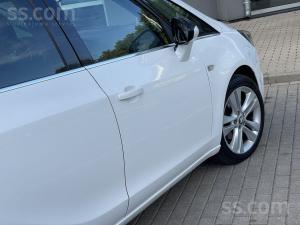 White Opel Zafira 2019 in Jurmala, with an engine capacity of 1.60 L and mileage of 0 thousand km for 10450 €, photo 3 on AUTOMOTO.COM.LV