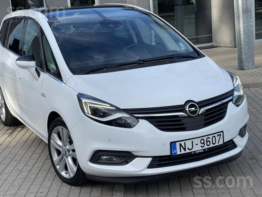 White Opel Zafira 2019 in Jurmala, with an engine capacity of 1.60 L and mileage of 0 thousand km for 10450 €, photo 4 on AUTOMOTO.COM.LV